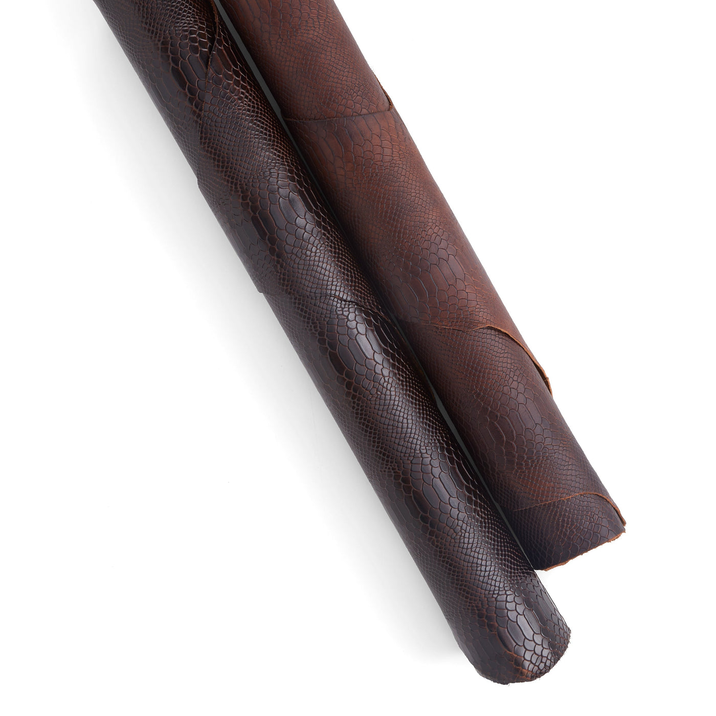 Cuir tanné végétal avec motif python gaufré, épaule unique | Tandy ...